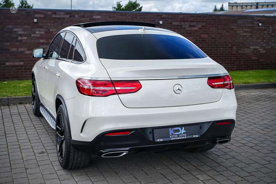 White Mercedes-Benz GLE 350 2015 in Marijampole, with an engine capacity of 2.99 L and mileage of 85 thousand km for 35950 €, photo 11 on AUTOMOTO.COM.LV