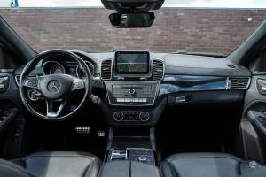 White Mercedes-Benz GLE 350 2015 in Marijampole, with an engine capacity of 2.99 L and mileage of 85 thousand km for 35950 €, photo 17 on AUTOMOTO.COM.LV