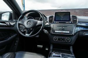 White Mercedes-Benz GLE 350 2015 in Marijampole, with an engine capacity of 2.99 L and mileage of 85 thousand km for 35950 €, photo 18 on AUTOMOTO.COM.LV
