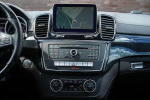 White Mercedes-Benz GLE 350 2015 in Marijampole, with an engine capacity of 2.99 L and mileage of 85 thousand km for 35950 €, photo 20 on AUTOMOTO.COM.LV