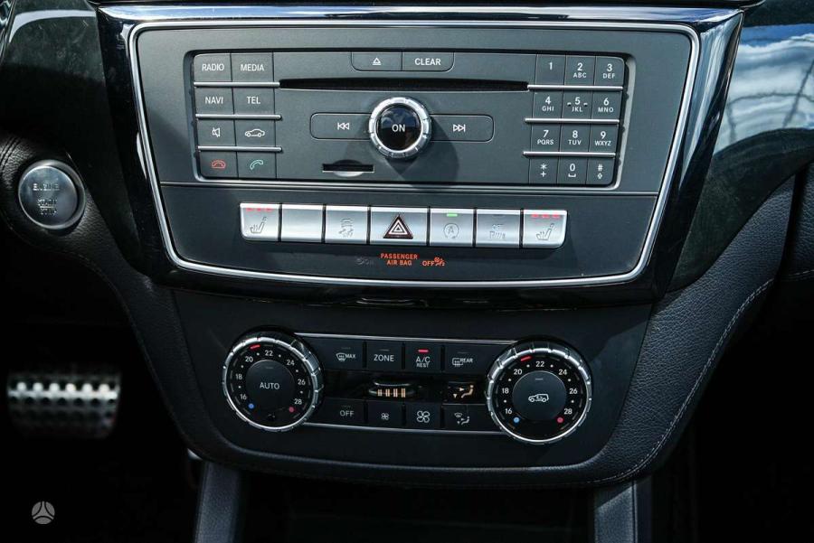White Mercedes-Benz GLE 350 2015 in Marijampole, with an engine capacity of 2.99 L and mileage of 85 thousand km for 35950 €, photo 23 on AUTOMOTO.COM.LV