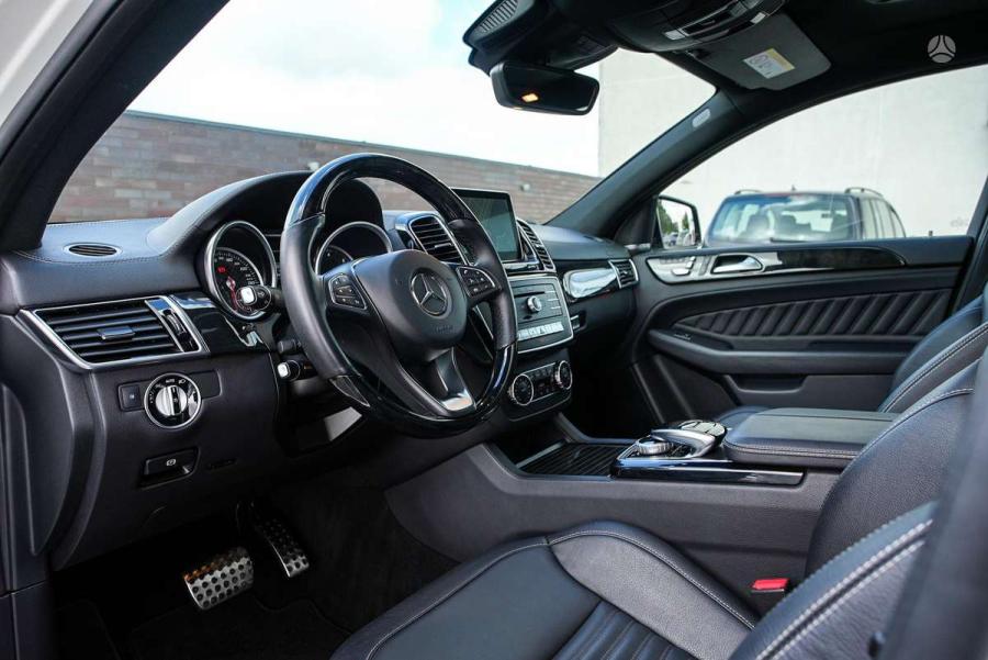 White Mercedes-Benz GLE 350 2015 in Marijampole, with an engine capacity of 2.99 L and mileage of 85 thousand km for 35950 €, photo 28 on AUTOMOTO.COM.LV