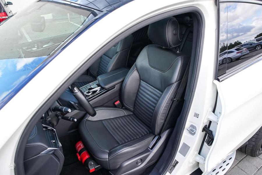 White Mercedes-Benz GLE 350 2015 in Marijampole, with an engine capacity of 2.99 L and mileage of 85 thousand km for 35950 €, photo 31 on AUTOMOTO.COM.LV