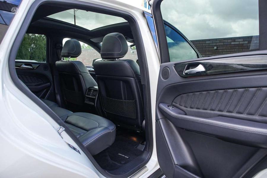 White Mercedes-Benz GLE 350 2015 in Marijampole, with an engine capacity of 2.99 L and mileage of 85 thousand km for 35950 €, photo 38 on AUTOMOTO.COM.LV