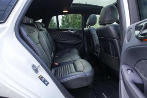 White Mercedes-Benz GLE 350 2015 in Marijampole, with an engine capacity of 2.99 L and mileage of 85 thousand km for 35950 €, photo 39 on AUTOMOTO.COM.LV
