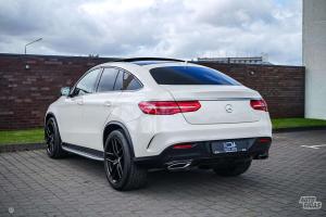 Белый Мерседес ГЛE 350 2015 в Каунас, объемом двигателя 3.00 л и пробегом 85 тыс. км за 35950 €, фото 10 на AUTOMOTO.COM.LV