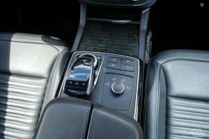 Белый Мерседес ГЛE 350 2015 в Каунас, объемом двигателя 3.00 л и пробегом 85 тыс. км за 35950 €, фото 24 на AUTOMOTO.COM.LV