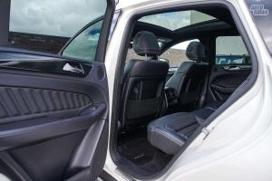 Белый Мерседес ГЛE 350 2015 в Каунас, объемом двигателя 3.00 л и пробегом 85 тыс. км за 35950 €, фото 36 на AUTOMOTO.COM.LV
