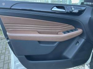 Balts Mercedes-Benz GLE 350 2015 Klaipėda, ar dzinēja tilpumu 2.99 L un nobraukumu 308 tūkst. km par 21500 €, foto 17 vietnē AUTOMOTO.COM.LV