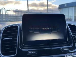 Balts Mercedes-Benz GLE 350 2015 Klaipėda, ar dzinēja tilpumu 2.99 L un nobraukumu 308 tūkst. km par 21500 €, foto 32 vietnē AUTOMOTO.COM.LV