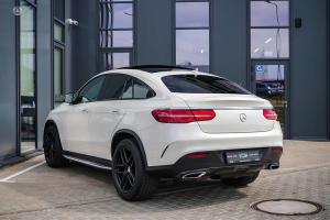 Balts Mercedes-Benz GLE 350 2015 Kauņa, ar dzinēja tilpumu 2.99 L un nobraukumu 85 tūkst. km par 35950 €, foto 10 vietnē AUTOMOTO.COM.LV