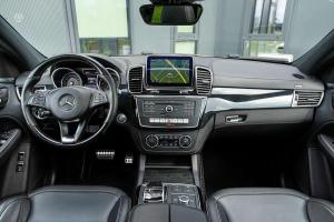 Balts Mercedes-Benz GLE 350 2015 Kauņa, ar dzinēja tilpumu 2.99 L un nobraukumu 85 tūkst. km par 35950 €, foto 18 vietnē AUTOMOTO.COM.LV