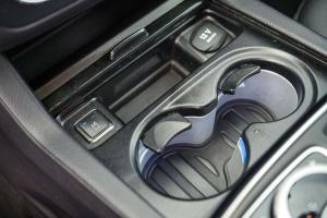 Balts Mercedes-Benz GLE 350 2015 Kauņa, ar dzinēja tilpumu 2.99 L un nobraukumu 85 tūkst. km par 35950 €, foto 24 vietnē AUTOMOTO.COM.LV
