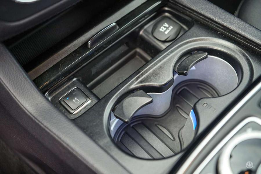 Balts Mercedes-Benz GLE 350 2015 Kauņa, ar dzinēja tilpumu 2.99 L un nobraukumu 85 tūkst. km par 35950 €, foto 24 vietnē AUTOMOTO.COM.LV