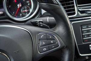 Balts Mercedes-Benz GLE 350 2015 Kauņa, ar dzinēja tilpumu 2.99 L un nobraukumu 85 tūkst. km par 35950 €, foto 37 vietnē AUTOMOTO.COM.LV
