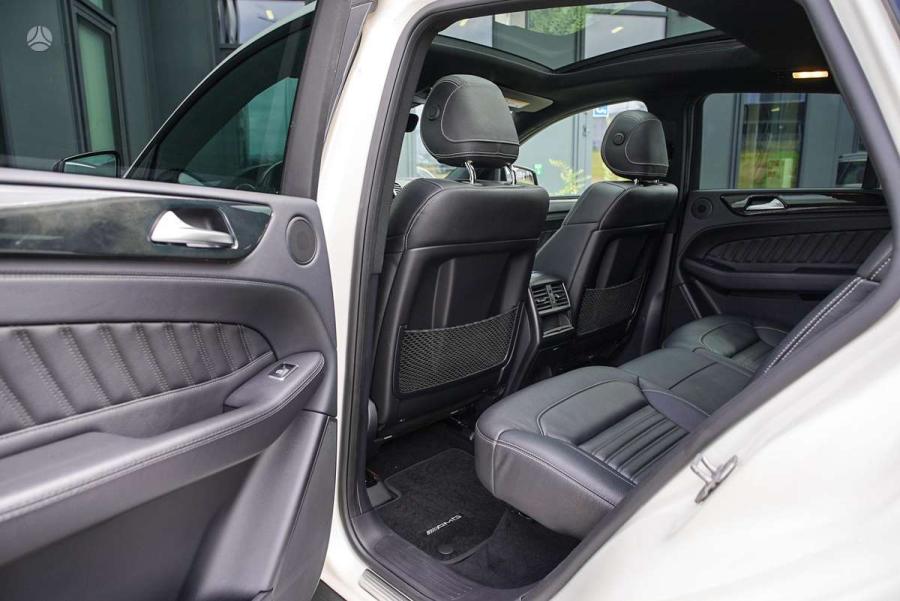 Balts Mercedes-Benz GLE 350 2015 Kauņa, ar dzinēja tilpumu 2.99 L un nobraukumu 85 tūkst. km par 35950 €, foto 38 vietnē AUTOMOTO.COM.LV