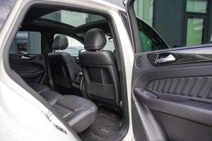 Balts Mercedes-Benz GLE 350 2015 Kauņa, ar dzinēja tilpumu 2.99 L un nobraukumu 85 tūkst. km par 35950 €, foto 40 vietnē AUTOMOTO.COM.LV