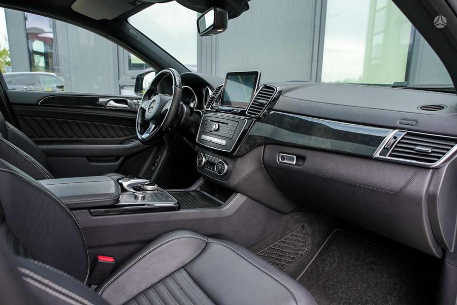 Balts Mercedes-Benz GLE 350 2015 Kauņa, ar dzinēja tilpumu 2.99 L un nobraukumu 85 tūkst. km par 35950 €, foto 44 vietnē AUTOMOTO.COM.LV