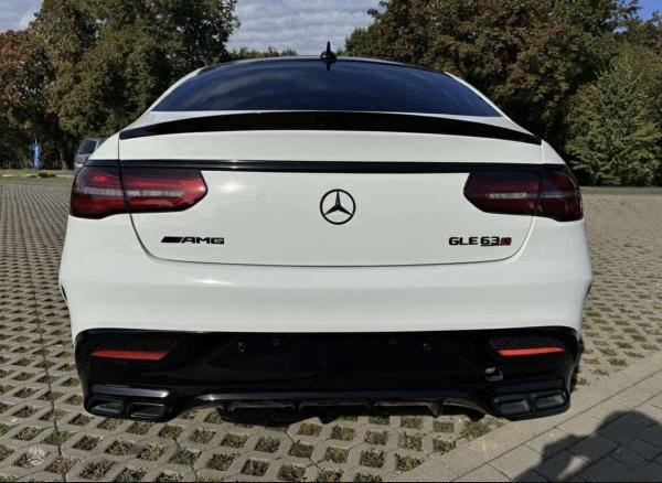 Balts Mercedes-Benz GLE 350 2015 Kauņa, ar dzinēja tilpumu 2.99 L un nobraukumu 256 tūkst. km par 27500 €, foto 4 vietnē AUTOMOTO.COM.LV