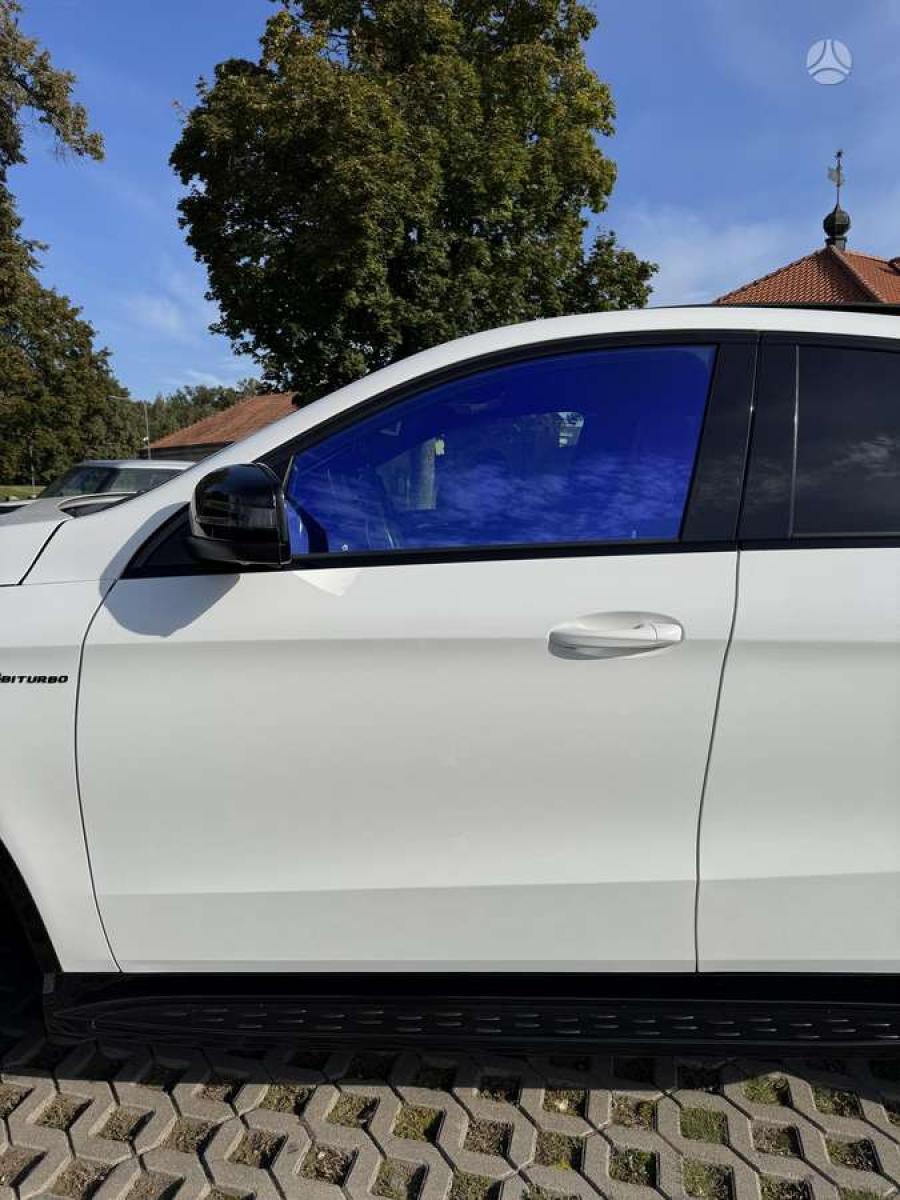 Белый Мерседес ГЛE 350 2015 в Каунас, объемом двигателя 2.99 л и пробегом 256 тыс. км за 27500 €, фото 11 на AUTOMOTO.COM.LV