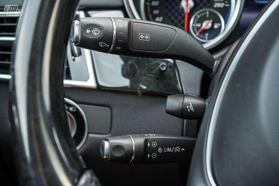 Balts Mercedes-Benz GLE 350 2015 Kauņa, ar dzinēja tilpumu 3.00 L un nobraukumu 85 tūkst. km par 34450 €, foto 36 vietnē AUTOMOTO.COM.LV