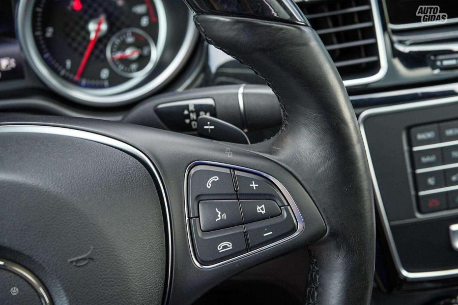 Balts Mercedes-Benz GLE 350 2015 Kauņa, ar dzinēja tilpumu 3.00 L un nobraukumu 85 tūkst. km par 34450 €, foto 37 vietnē AUTOMOTO.COM.LV