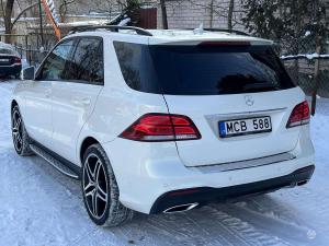 Balts Mercedes-Benz GLE 350 2016 Viļņa, ar dzinēja tilpumu 2.99 L un nobraukumu 228 tūkst. km par 26000 €, foto 3 vietnē AUTOMOTO.COM.LV