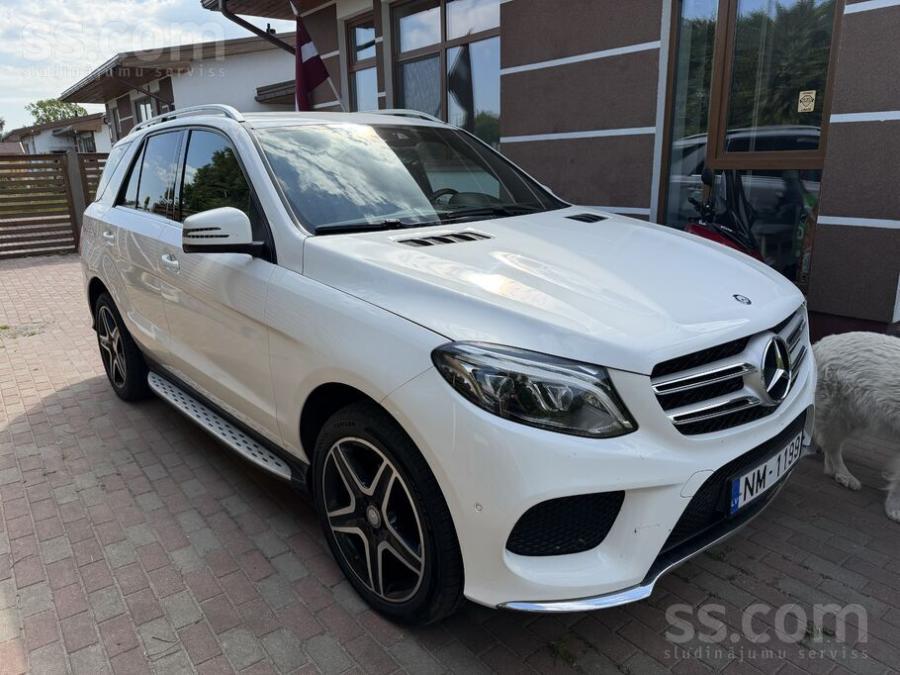 Белый Мерседес ГЛE 350 2016 в Рига, объемом двигателя 3.00 л и пробегом 182 тыс. км за 20500 €, фото 3 на AUTOMOTO.COM.LV