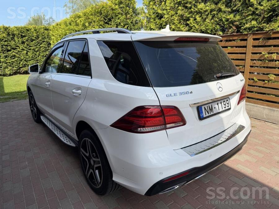 Белый Мерседес ГЛE 350 2016 в Рига, объемом двигателя 3.00 л и пробегом 182 тыс. км за 20500 €, фото 5 на AUTOMOTO.COM.LV