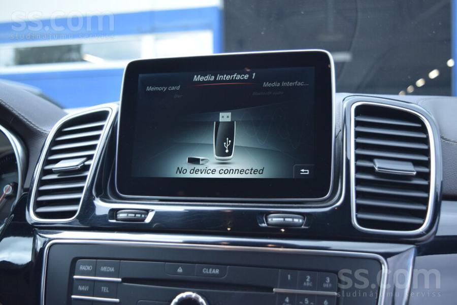 Balts Mercedes-Benz GLE 350 2016 Rīga, ar dzinēja tilpumu 3.00 L un nobraukumu 173 tūkst. km par 26900 €, foto 7 vietnē AUTOMOTO.COM.LV