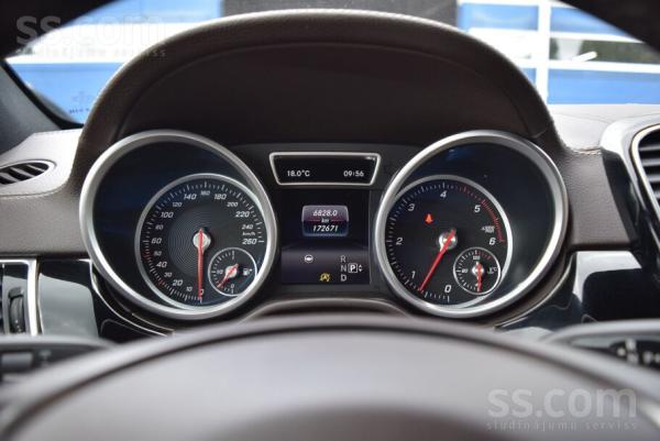 White Mercedes-Benz GLE 350 2016 in Riga, with an engine capacity of 3.00 L and mileage of 173 thousand km for 26900 €, photo 9 on AUTOMOTO.COM.LV