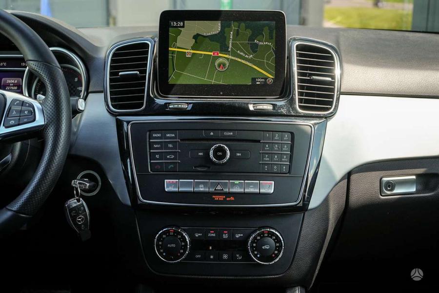 Белый Мерседес ГЛE 350 2016 в Каунас, объемом двигателя 2.99 л и пробегом 227 тыс. км за 24950 €, фото 21 на AUTOMOTO.COM.LV