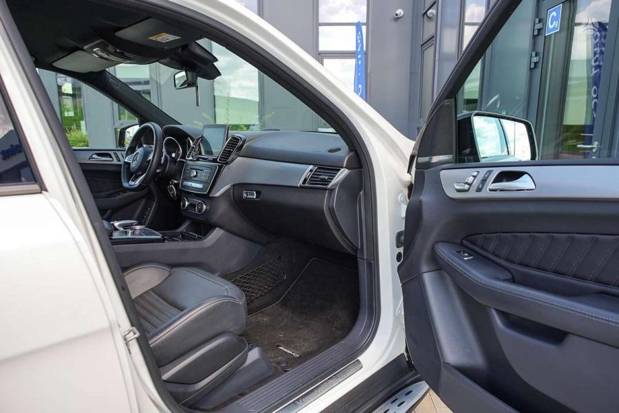 Белый Мерседес ГЛE 350 2016 в Каунас, объемом двигателя 2.99 л и пробегом 227 тыс. км за 24950 €, фото 35 на AUTOMOTO.COM.LV