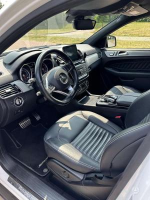 Balts Mercedes-Benz GLE 350 2016 Viļņa, ar dzinēja tilpumu 2.99 L un nobraukumu 131 tūkst. km par 35900 €, foto 5 vietnē AUTOMOTO.COM.LV
