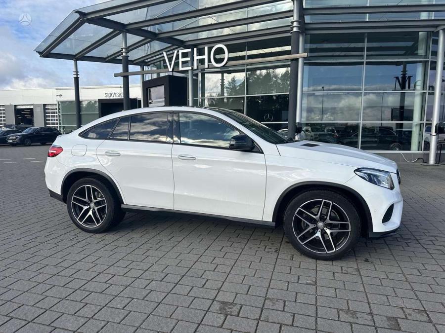 Balts Mercedes-Benz GLE 350 2016 Viļņa, ar dzinēja tilpumu 2.99 L un nobraukumu 131 tūkst. km par 35900 €, foto 13 vietnē AUTOMOTO.COM.LV