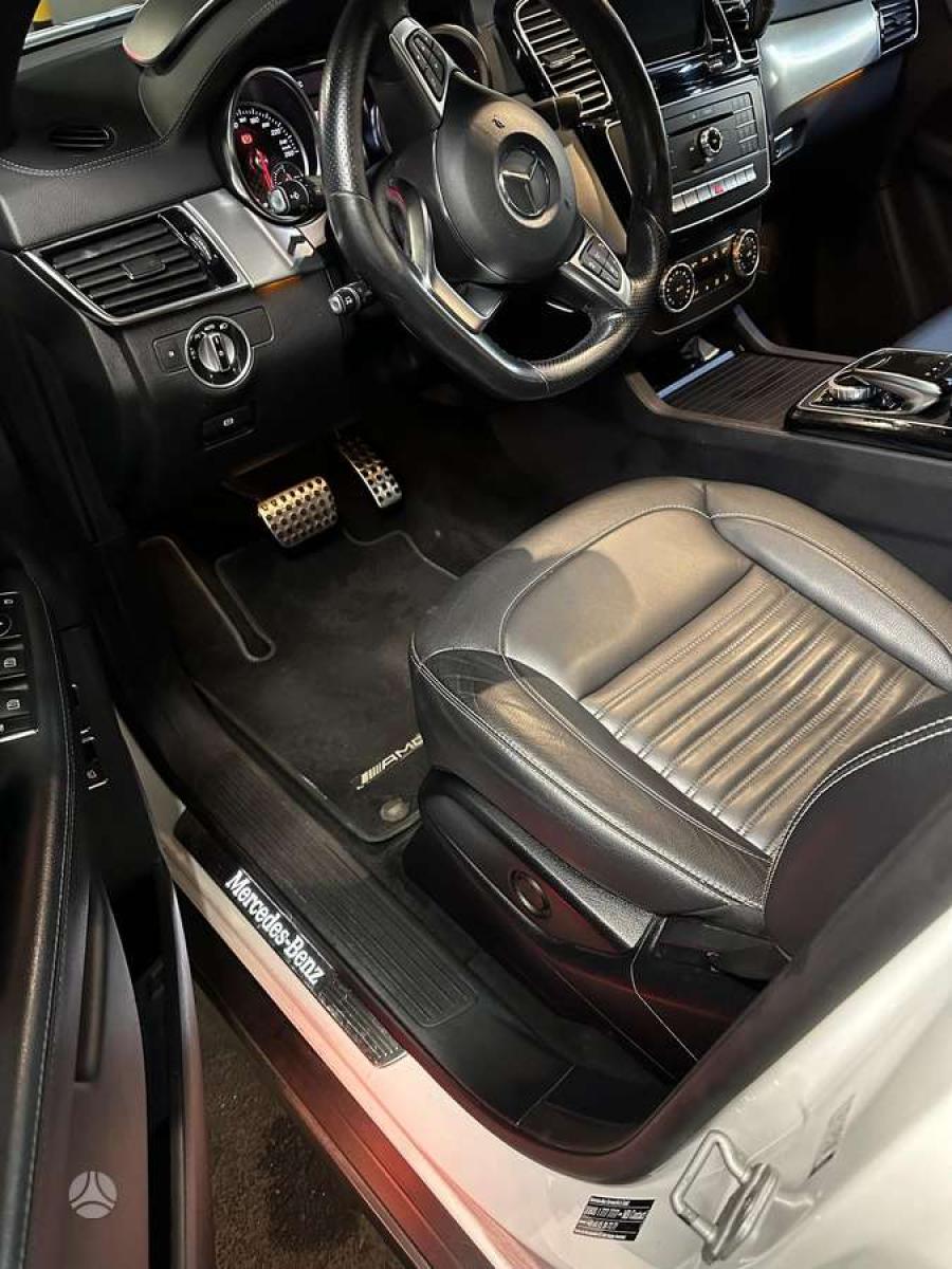 Balts Mercedes-Benz GLE 350 2016 Viļņa, ar dzinēja tilpumu 2.99 L un nobraukumu 131 tūkst. km par 35900 €, foto 20 vietnē AUTOMOTO.COM.LV