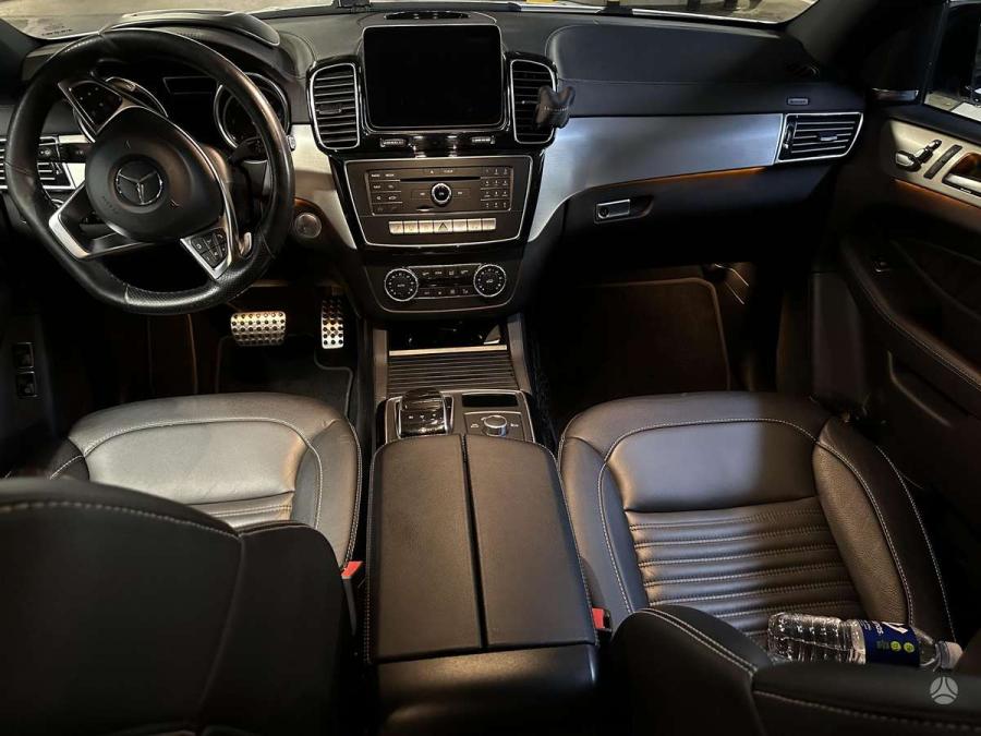 Balts Mercedes-Benz GLE 350 2016 Viļņa, ar dzinēja tilpumu 2.99 L un nobraukumu 131 tūkst. km par 35900 €, foto 24 vietnē AUTOMOTO.COM.LV