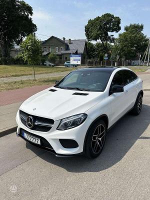 Balts Mercedes-Benz GLE 350 2016 Viļņa, ar dzinēja tilpumu 2.99 L un nobraukumu 131 tūkst. km par 35900 €, foto 26 vietnē AUTOMOTO.COM.LV