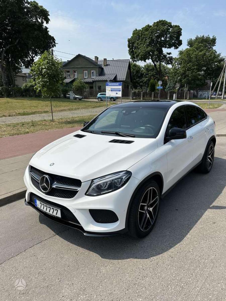 Balts Mercedes-Benz GLE 350 2016 Viļņa, ar dzinēja tilpumu 2.99 L un nobraukumu 131 tūkst. km par 35900 €, foto 26 vietnē AUTOMOTO.COM.LV