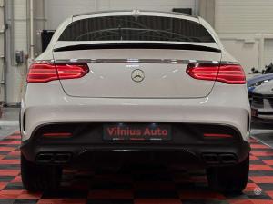 White Mercedes-Benz GLE 350 2016 in Vilnius, with an engine capacity of 2.99 L and mileage of 93 thousand km for 33990 €, photo 6 on AUTOMOTO.COM.LV