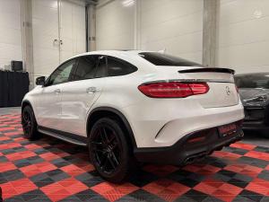 White Mercedes-Benz GLE 350 2016 in Vilnius, with an engine capacity of 2.99 L and mileage of 93 thousand km for 33990 €, photo 7 on AUTOMOTO.COM.LV