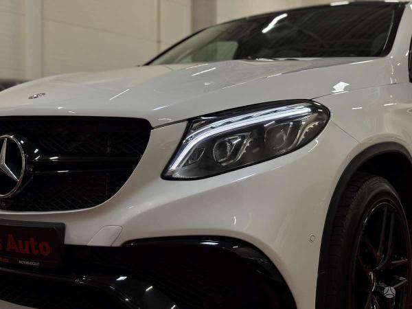 White Mercedes-Benz GLE 350 2016 in Vilnius, with an engine capacity of 2.99 L and mileage of 93 thousand km for 33990 €, photo 7 on AUTOMOTO.COM.LV