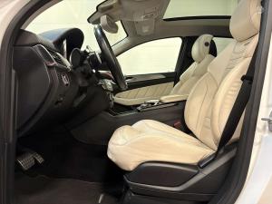 White Mercedes-Benz GLE 350 2016 in Vilnius, with an engine capacity of 2.99 L and mileage of 93 thousand km for 33990 €, photo 15 on AUTOMOTO.COM.LV