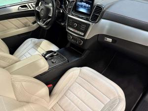 White Mercedes-Benz GLE 350 2016 in Vilnius, with an engine capacity of 2.99 L and mileage of 93 thousand km for 33990 €, photo 17 on AUTOMOTO.COM.LV