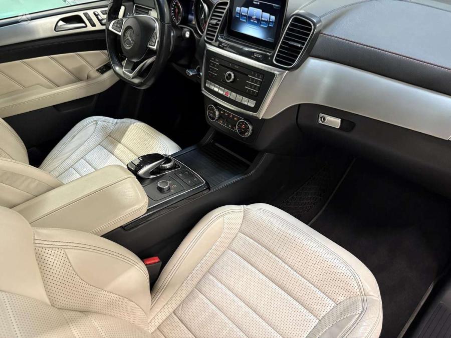 White Mercedes-Benz GLE 350 2016 in Vilnius, with an engine capacity of 2.99 L and mileage of 93 thousand km for 33990 €, photo 17 on AUTOMOTO.COM.LV