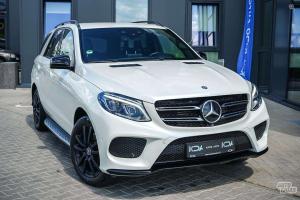 White Mercedes-Benz GLE 350 2016 in Kaunas, with an engine capacity of 3.00 L and mileage of 227 thousand km for 24950 €, photo 4 on AUTOMOTO.COM.LV