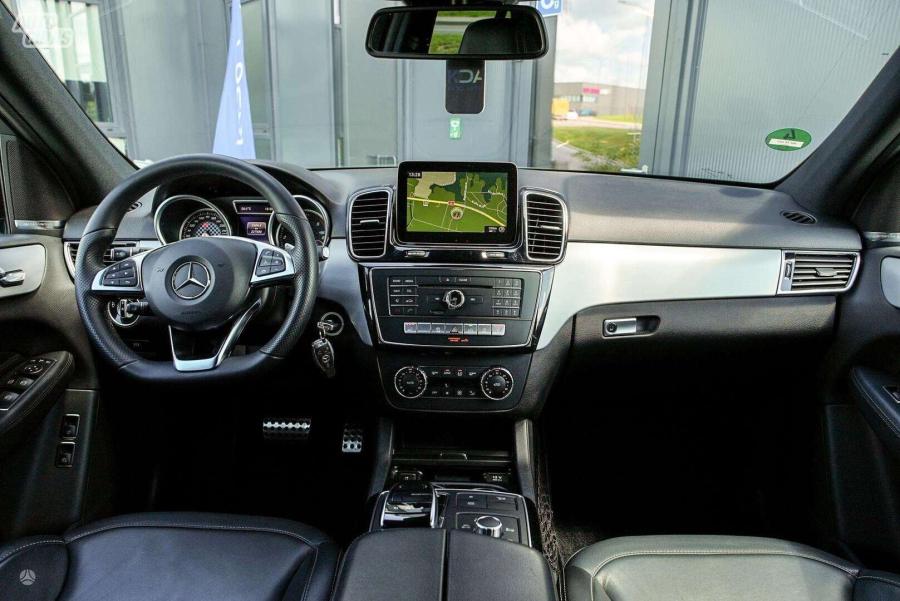 White Mercedes-Benz GLE 350 2016 in Kaunas, with an engine capacity of 3.00 L and mileage of 227 thousand km for 24950 €, photo 17 on AUTOMOTO.COM.LV