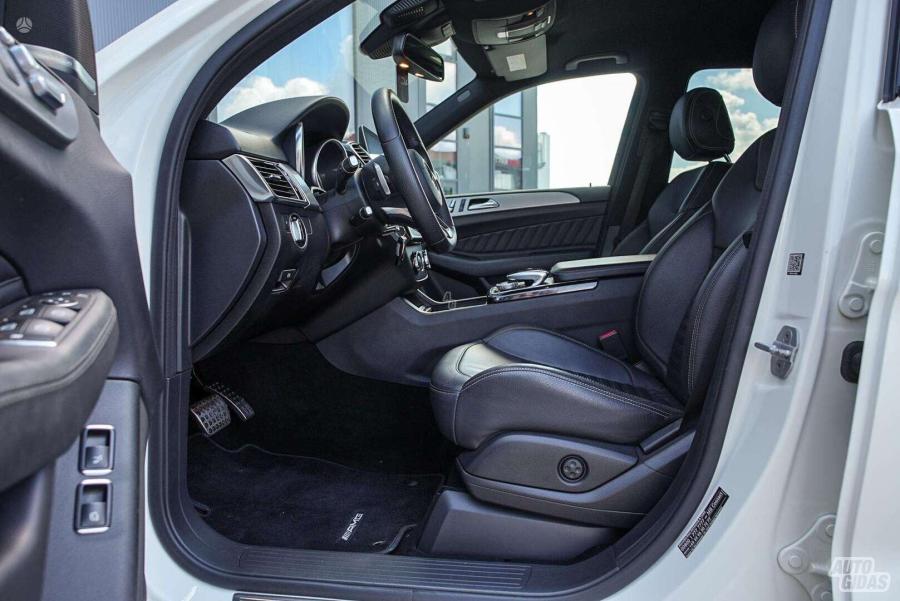 White Mercedes-Benz GLE 350 2016 in Kaunas, with an engine capacity of 3.00 L and mileage of 227 thousand km for 24950 €, photo 24 on AUTOMOTO.COM.LV