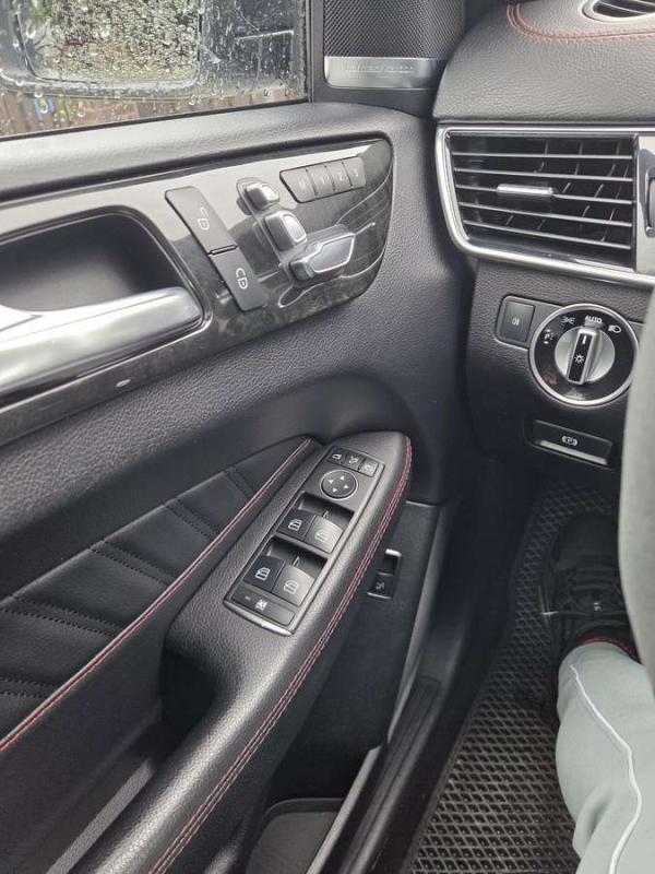 Balts Mercedes-Benz GLE 350 2016 Šauļi, ar dzinēja tilpumu 3.00 L un nobraukumu 361 tūkst. km par 26000 €, foto 5 vietnē AUTOMOTO.COM.LV