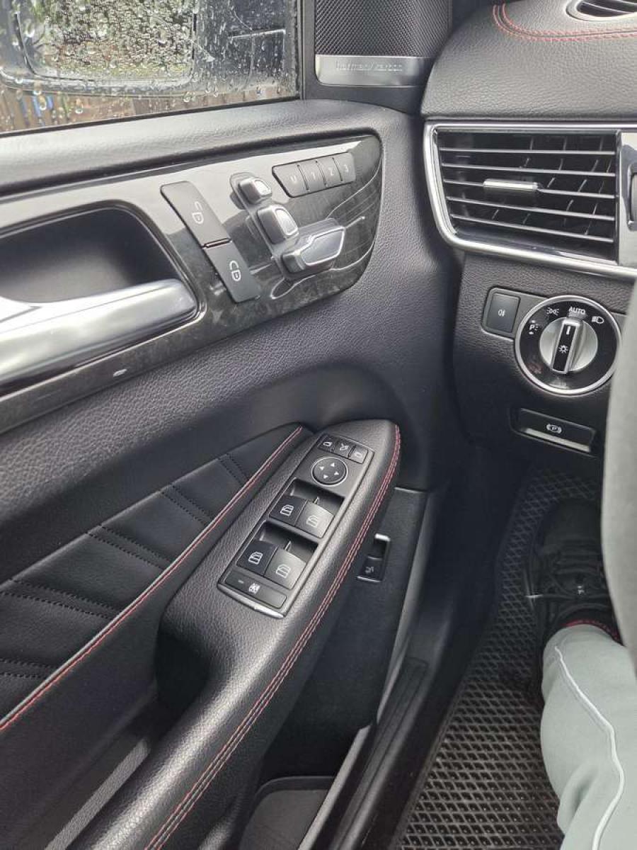 Balts Mercedes-Benz GLE 350 2016 Šauļi, ar dzinēja tilpumu 3.00 L un nobraukumu 361 tūkst. km par 26000 €, foto 6 vietnē AUTOMOTO.COM.LV
